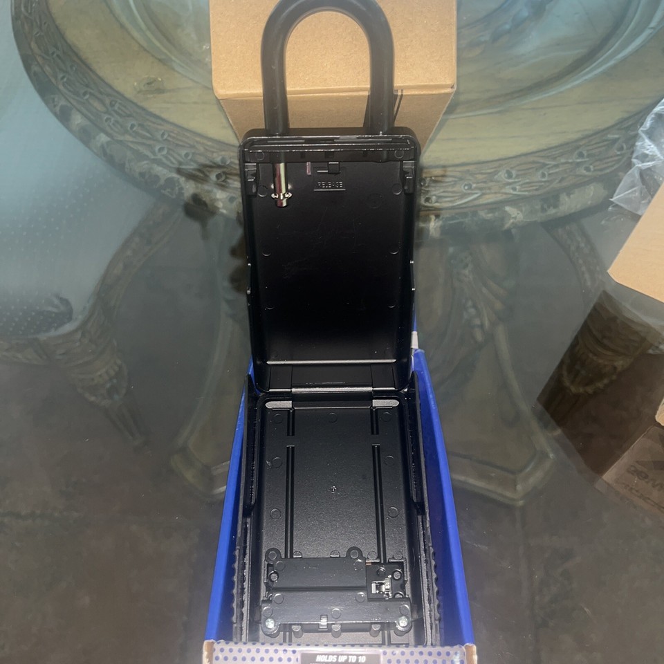 Brinks 675-80001 Resettable Combination Lock Box 4-Dial Key Storage ...