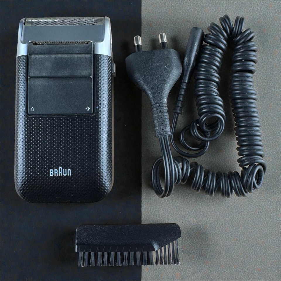 Braun Micron Electric Foil Shaver With Case & Charger – Tested Working ...