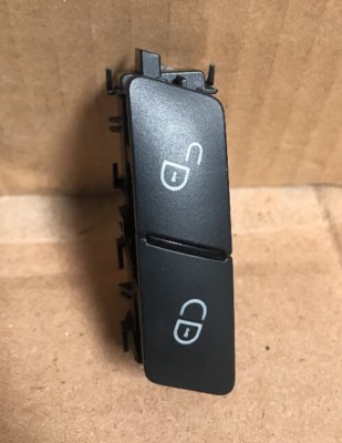 2016 MERCEDES GL CLASS FRONT LEFT DOOR CENTRAL LOCK SWITCH A 204 905 84 ...