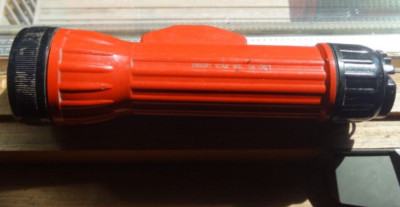 VIntage Bright Star 10-70/2 Orange Flashlight Clean Battery Compartment ...