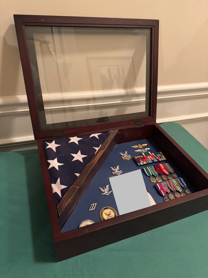 MILITARY SHADOW BOX MEDAL COIN RIBBON AMERICAN FLAG DISPLAY CASE | eBay