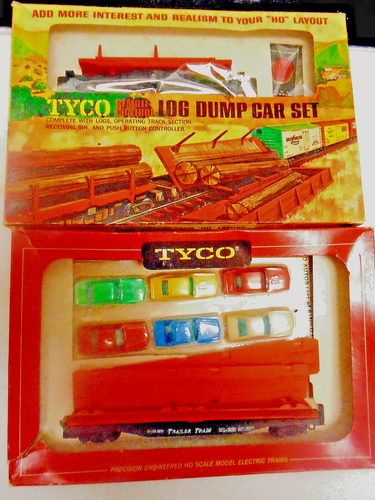 (2) Tyco HO Remote Control Log Dump Car Set & Trailer Train Transport ...
