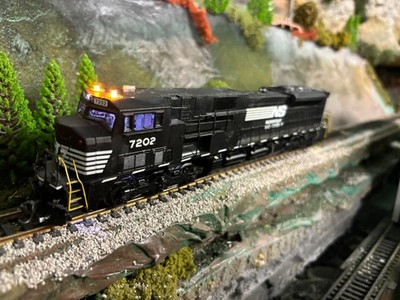 ATHEARN HO NORFOLK SOUTHERN EMD SD 80 MAC DCC SOUND ENGINE W/ LED ...