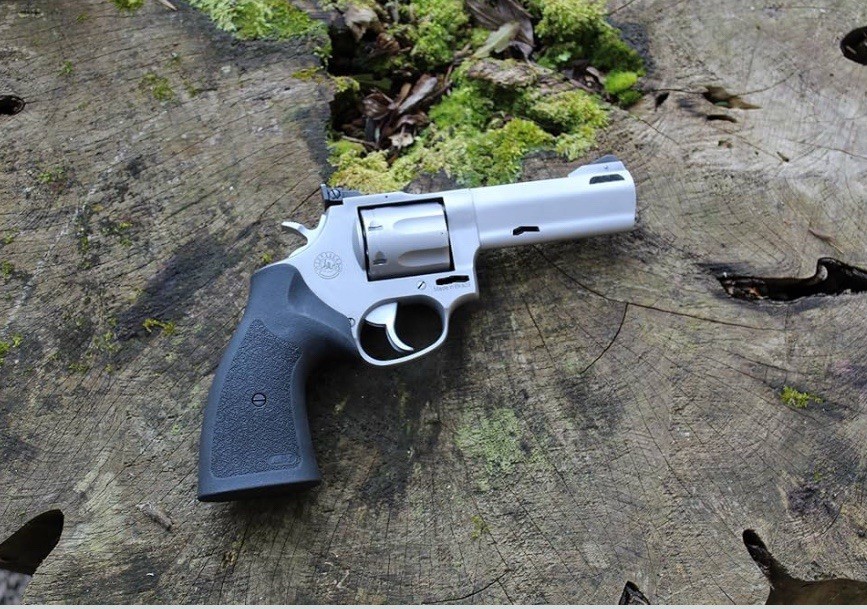 Bold Grip Classic Multiframe Revolver Grip, Compatible with Taurus ...