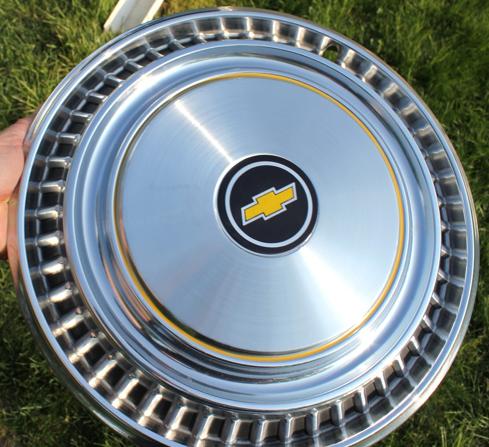 1975 1976 1977 1978 - 1990 Chevrolet Truck 15" Full Size Hubcap Wheel ...