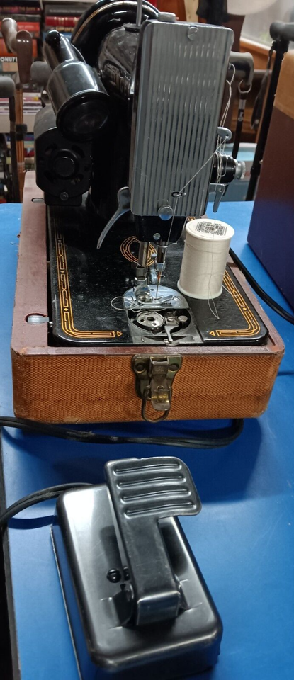 COLLECTIBLE.VINTAGE.EXCLUSIVE.UNIQUE.SINGER SEWING MACHINE 185 K3 ...