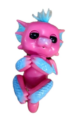 WowWee Fingerlings Glitter Dragon Sandy Pink Blue Collectible Pet Makes ...