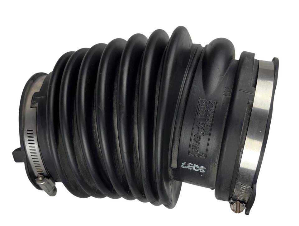 2006-2011 Cadillac DTS Engine 4.6L Air Duct Intake Hose Tube 21999614 ...