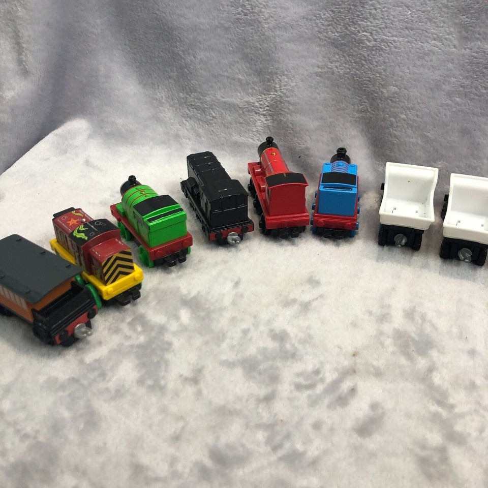 Thomas and Friends Lot of 13 various Train Cars 2013 - 2019 Thomas the ...