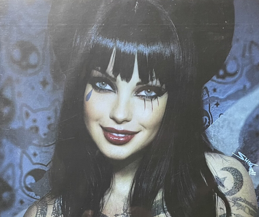 Elviras Halloween Special