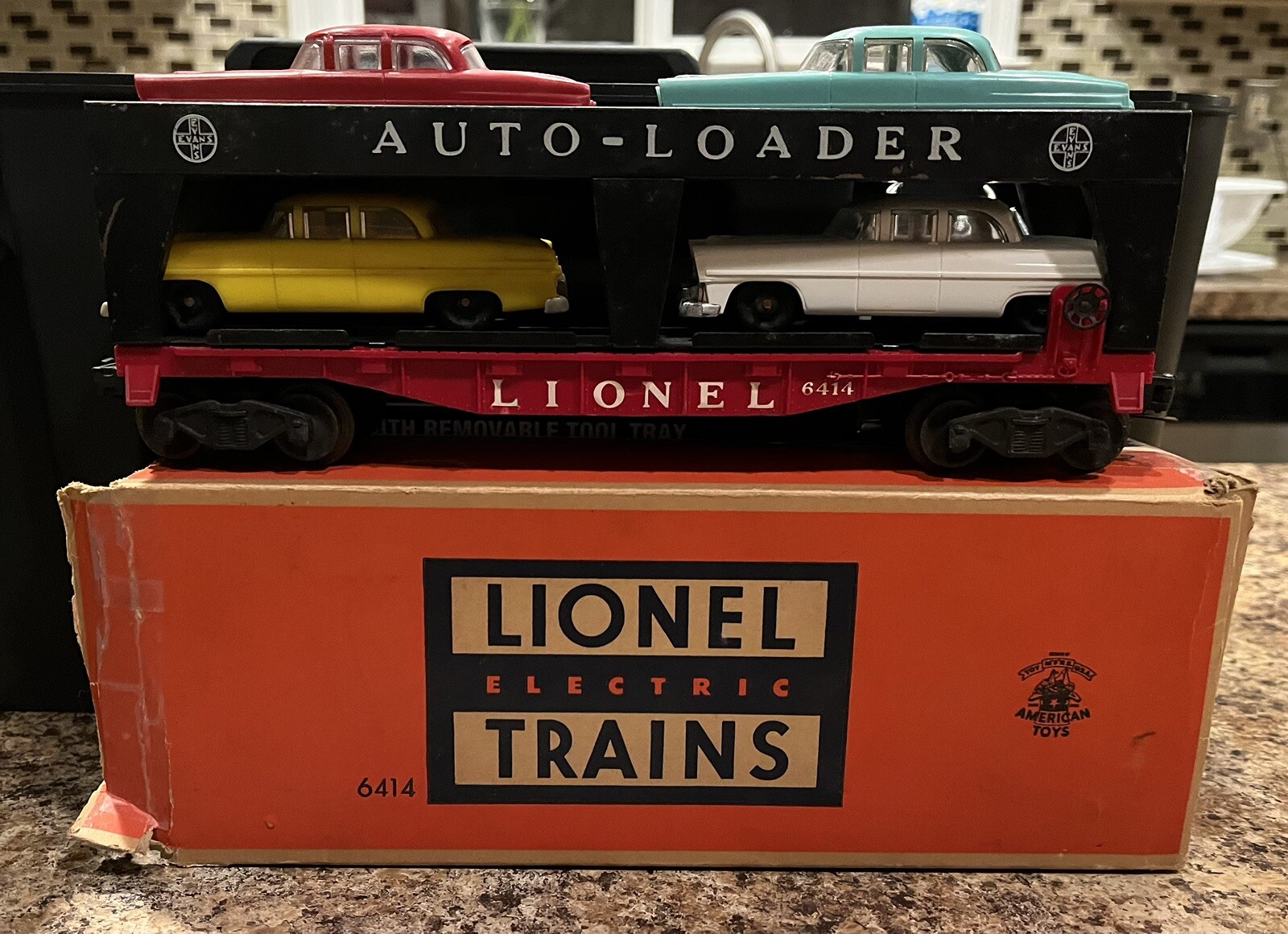 LIONEL NO. 6414 AUTOMOBILE CAR IN ORIGINAL BOX WITH ORIGINAL LIONEL ...