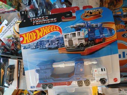 Hot Wheels Transformers Track Fleet Ultra Magnus 1:64 Truck | eBay ...