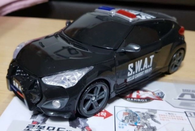 Hello Carbot Micro Sky SWAT Transformer Car Robot Toy HYUNDAI Veloster ...