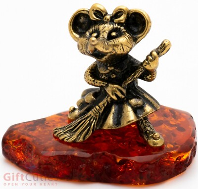 Solid Brass Amber Figurine of a Maid Mouse Mice Rat with a broom ...
