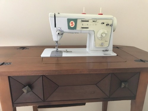 1970 Singer Stylist Model 476 electric sewing machine w/ built-in ...