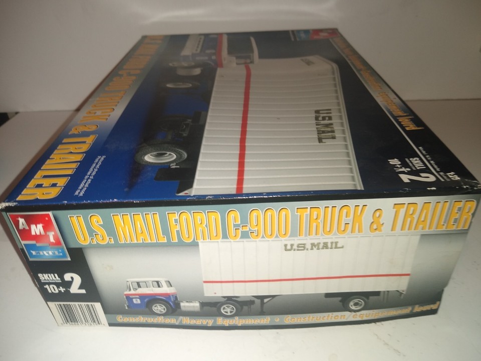 AMT 1/25 Scale Ford C900 US Mail Truck Plastic Model KitAMT1326 open ...
