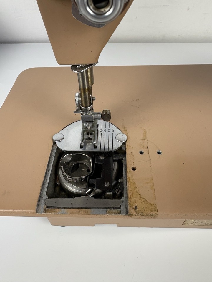 Singer 401a Sewing Machine Powers On And Moves, Read Description | eBay