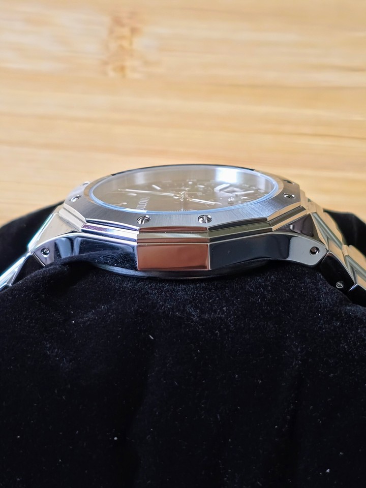 Bulova Precisionist Green Dial Octagon Chronograph Men's Watch 96B409 ...