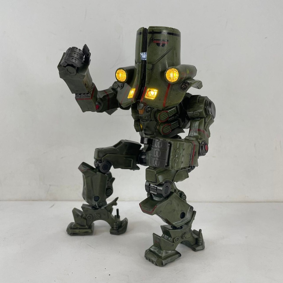 Cherno Alpha Jaeger 7" Movable Action Figure w/LED Toy Statue Pacific ...