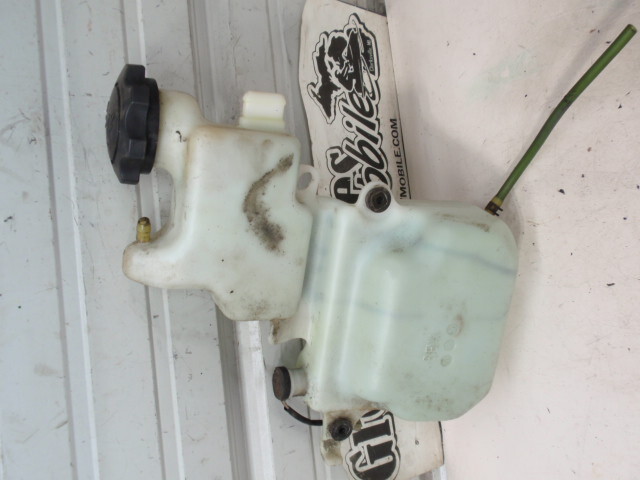 '02-'04 Yamaha SX Viper 700 Triple Snowmobile Oil Tank Reservoir | eBay