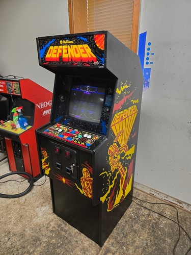Super Nice 1981 Williams DEFENDER all original Video Arcade Game-FREE ...