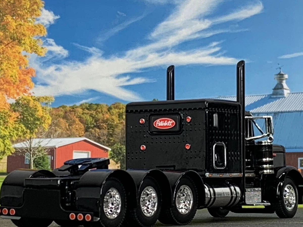 Peterbilt 379 Custom Sleeper