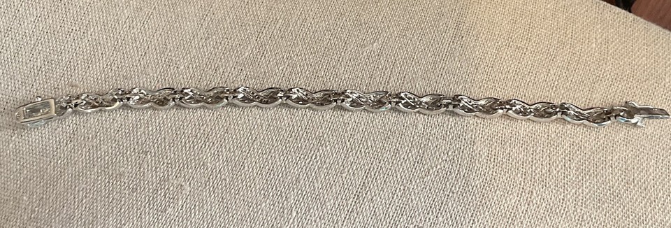 DBJ Signed Womens Sterling Silver Diamond Line Bracelet Rhodium Plated ...