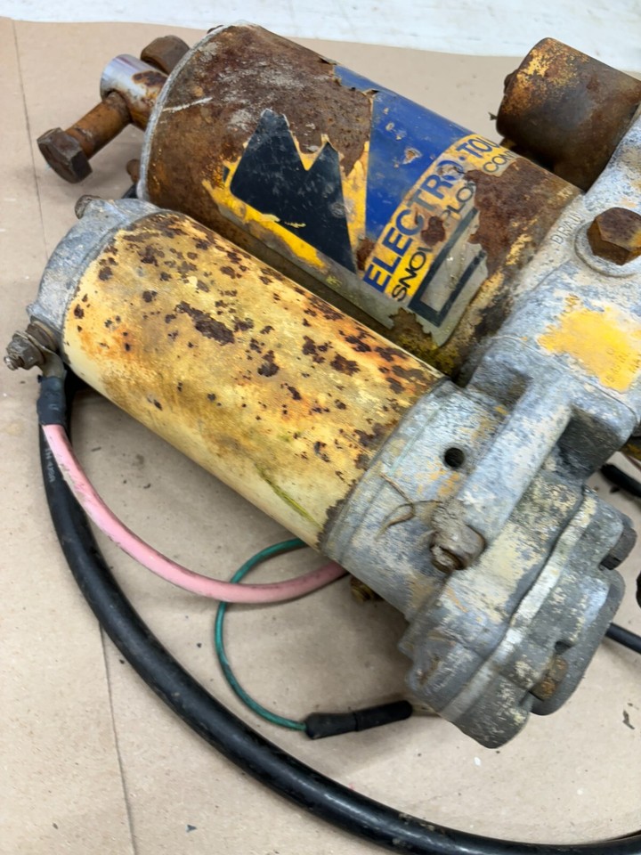 MEYER MEYERS SNOW PLOW PUMP MOTOR VALVE VALVES CORE UNTESTED E47 ...