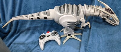WOW WEE ROBORAPTOR Large DINOSAUR with remote - TESTED & WORKS robot | eBay