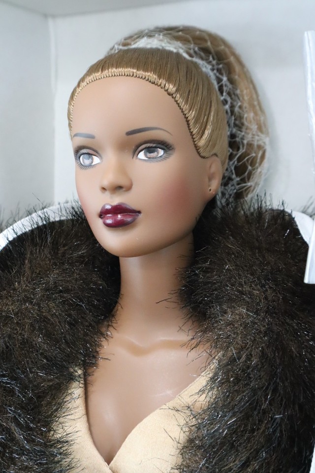 Robert Tonner 16" Fashion Doll SUMPTUOUS ESME Tyler Wentworth in Box p ...