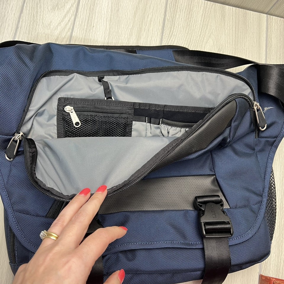 LL Bean Traveler Nylon Blue Messenger Travel Laptop Bag Carryon Zipper ...