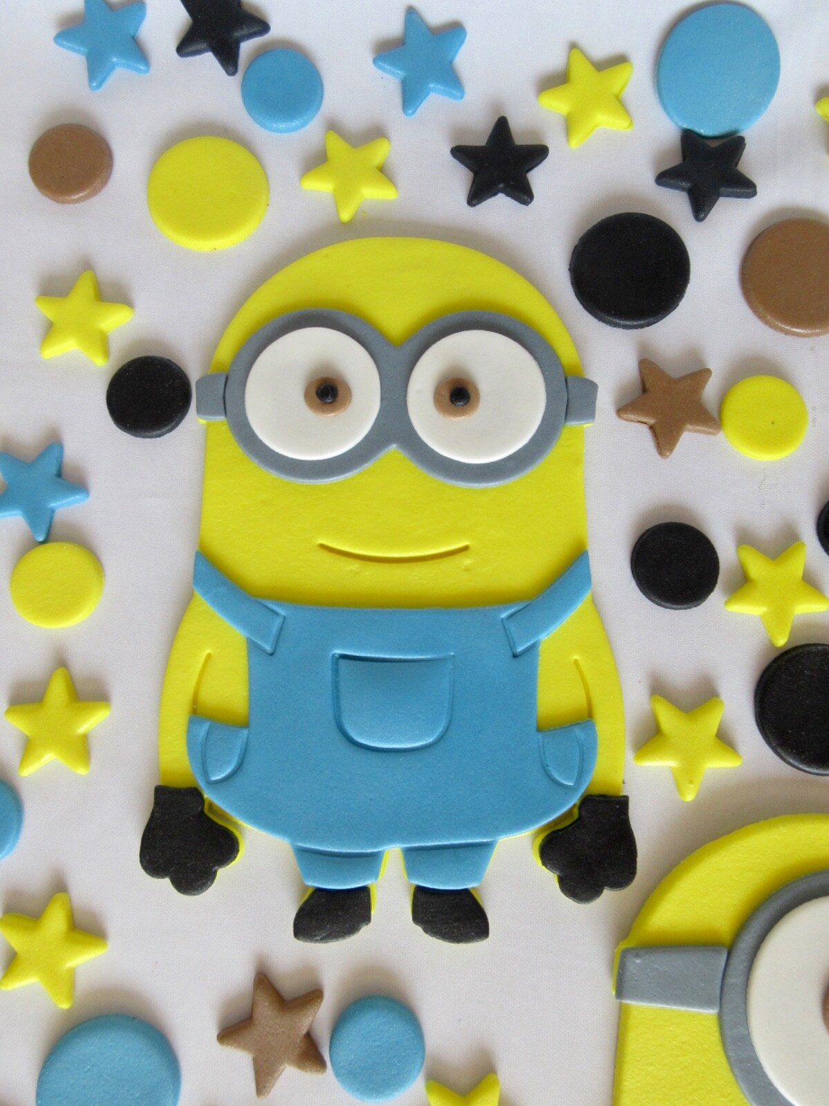 Minions edible cake topper Kevin Bob Stewart fondant personalised ...
