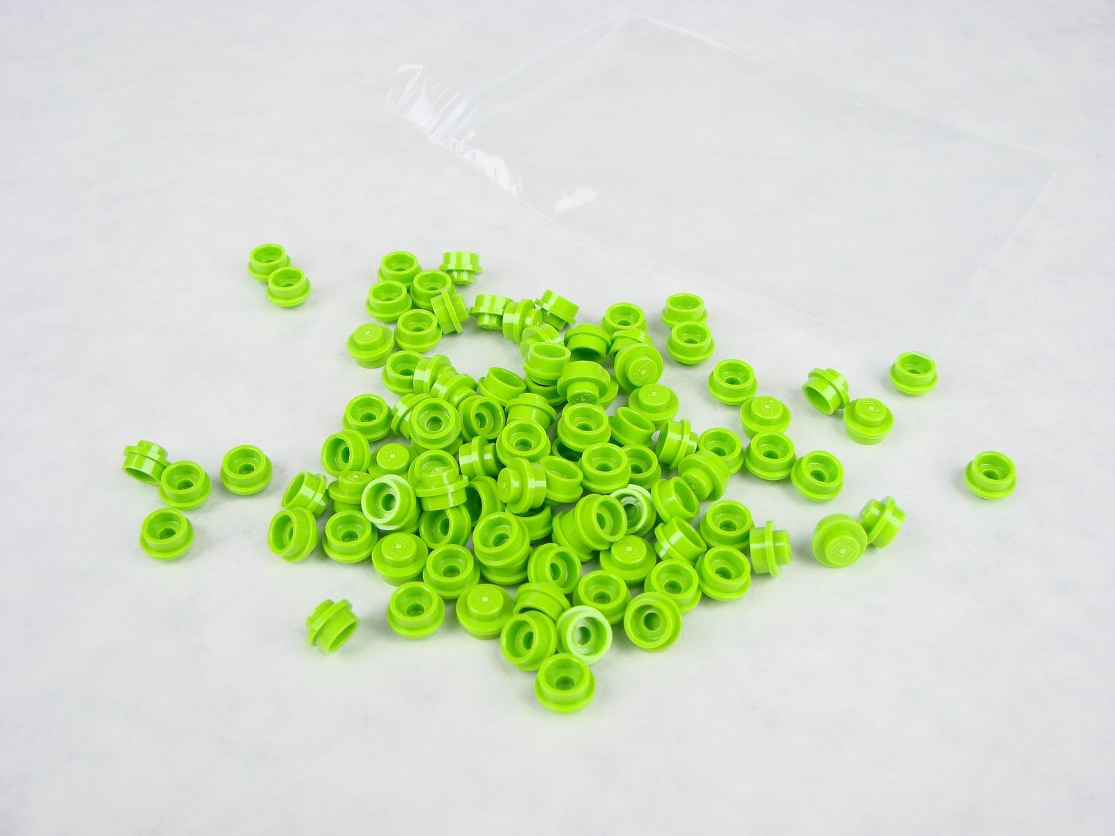 Lego ~ 1x1 round plate (4073 straight side) ~ 100 pcs. LIME GREEN ~ New ...