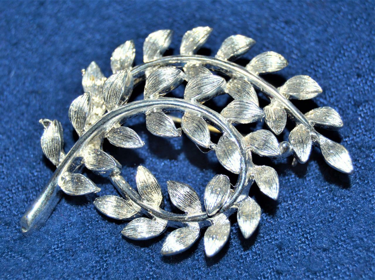 Vintage Signed LISNER Silvertone LEAVES BRUNCH Shape … - Gem