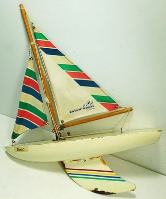 Vintage Pond Yacht Bosun Boats by Reeves, FIESTA 10" Sailing Yacht With ...