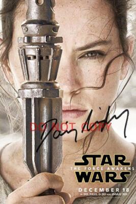 Daisy Ridley as Rey in Star Wars SIGNED reprint 12x18 Poster ...