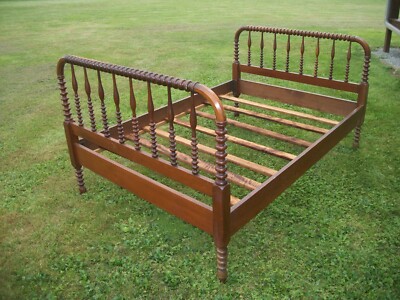 Antique Jenny Lind Spindle Bed (Slightly Smaller than Full Size) | eBay