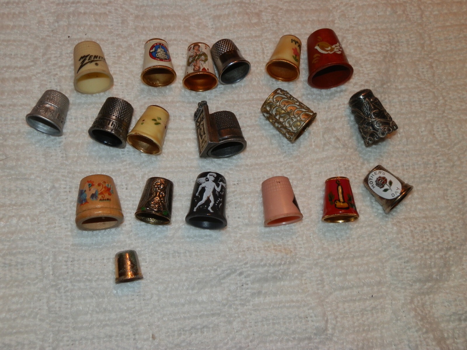 19 Vintage Thimbles, Ceramic & Metal, Ornate collection, Lot 1 | eBay