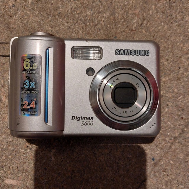 Samsung Digimax S600 6.0MP Compact Digital Camera Silver Tested for ...