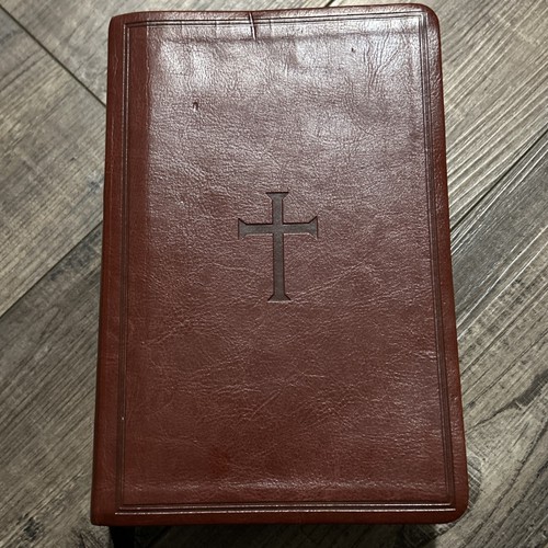 HCSB Personal Size Study Bible Holman Christian Stnrd Brown Cross Faux ...