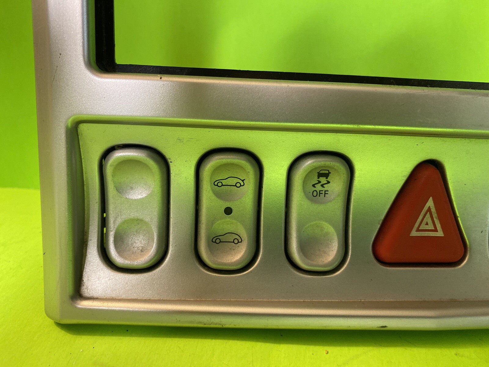 2004-2008 CHRYSLER CROSSFIRE CLIMATE CONTROL RADIO SWITCH TRIM PANEL ...