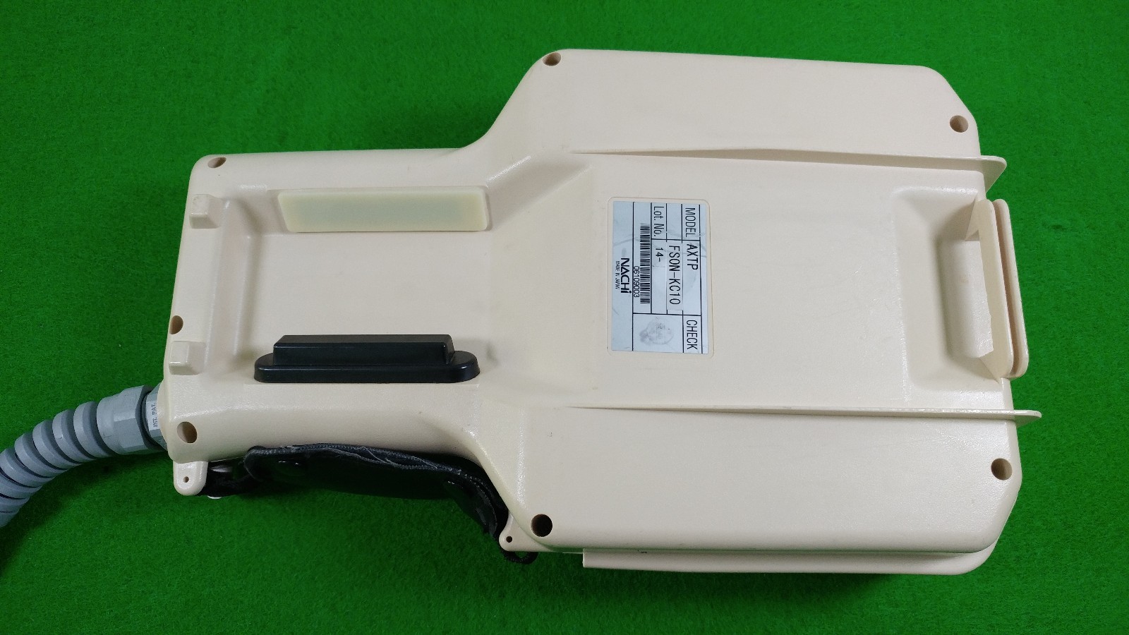 NACHI ROBOTICS AXTP FS0N-KC10 TEACH PENDANT (USED) DHL INT'L SHIPPING ...