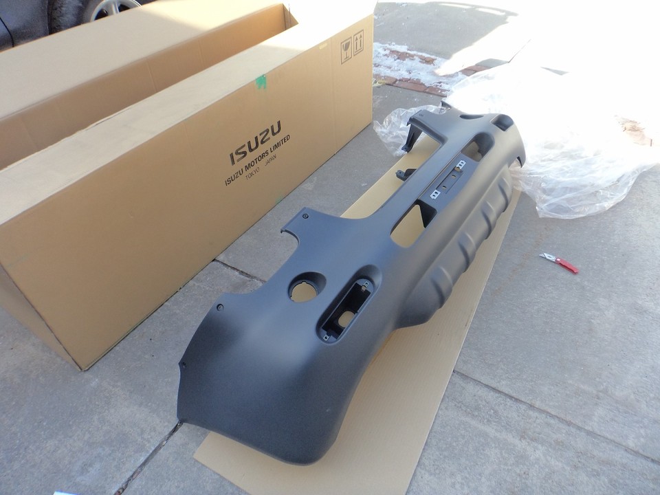 1999-01 ISUZU VEHICROSS FRONT BUMPER CLADDING ASSEMBLY OEM | eBay