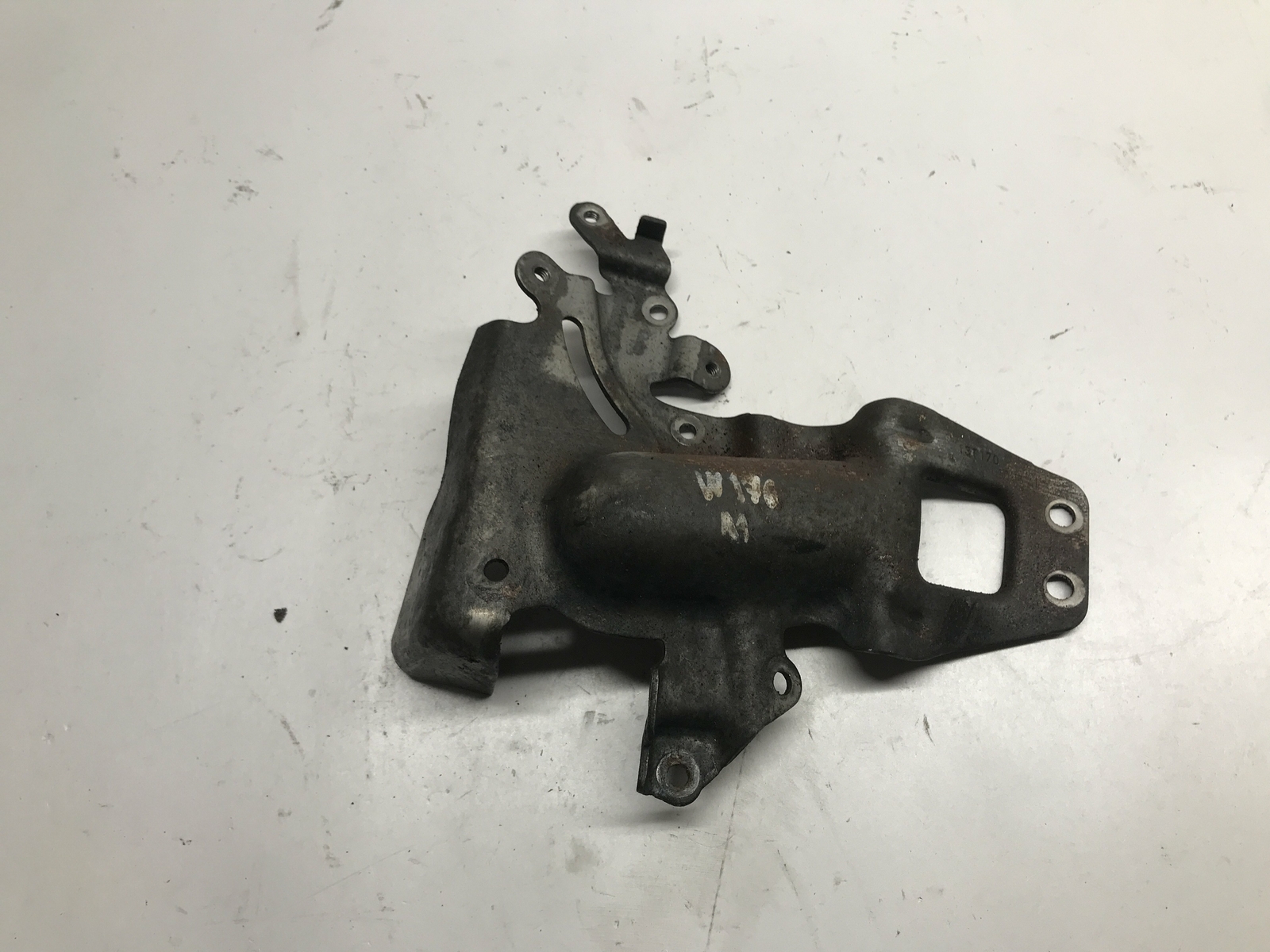 MERCEDES-BENZ CLA COUPE C117 GLOW PLUG SUPPORT BRACKET A6510901641 ...