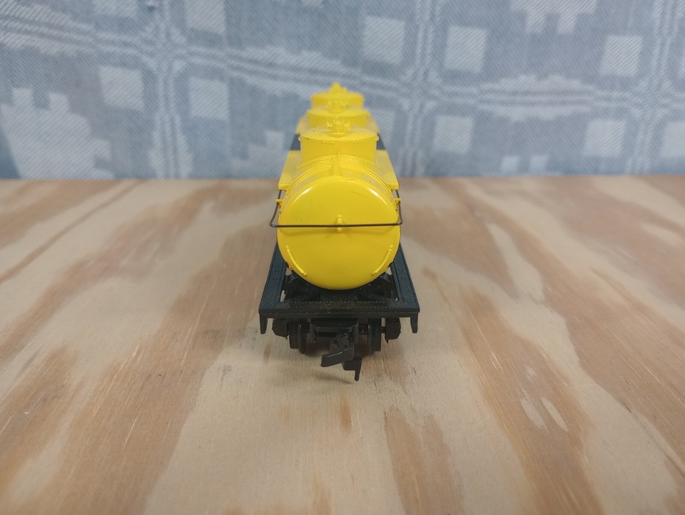 HO Scale Train Car Bachmann Penn Salt Tanker Yellow Bachmann Train Car ...