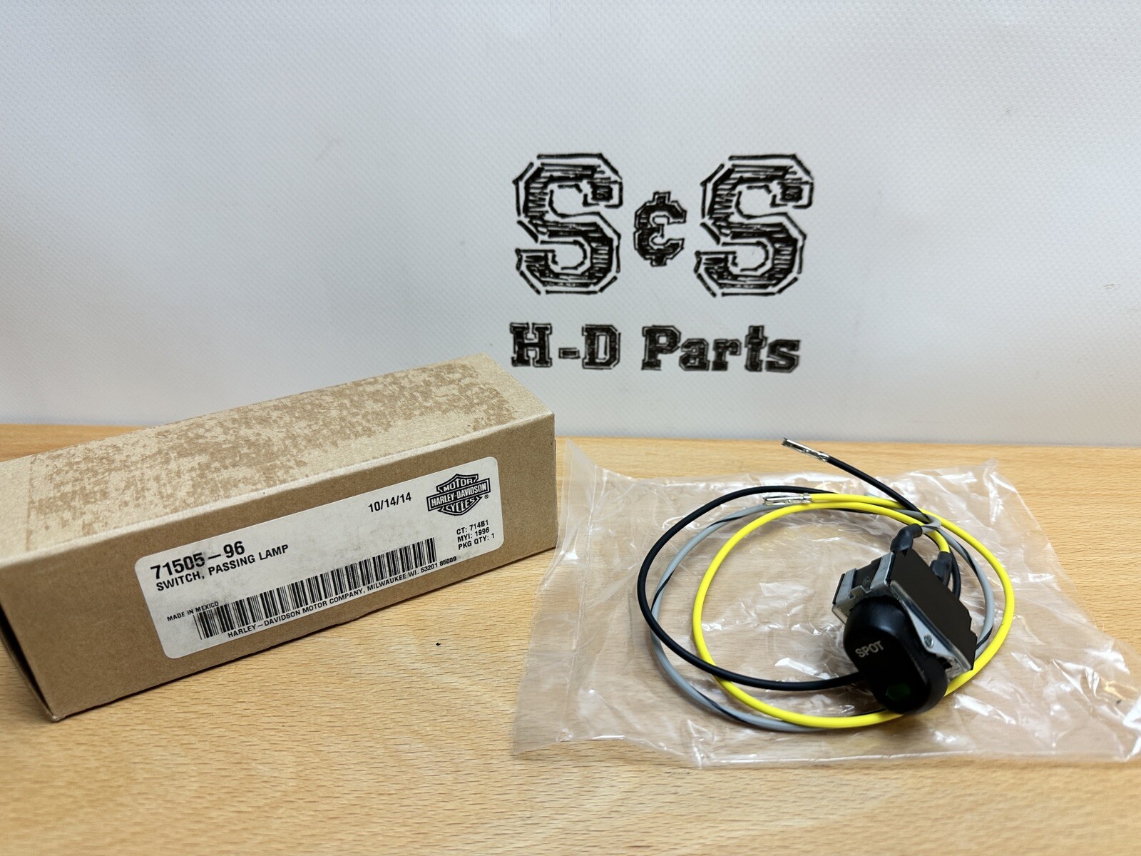 Genuine Harley-Davidson Touring SWITCH Auxiliary Lamp / Access 71505-96 ...