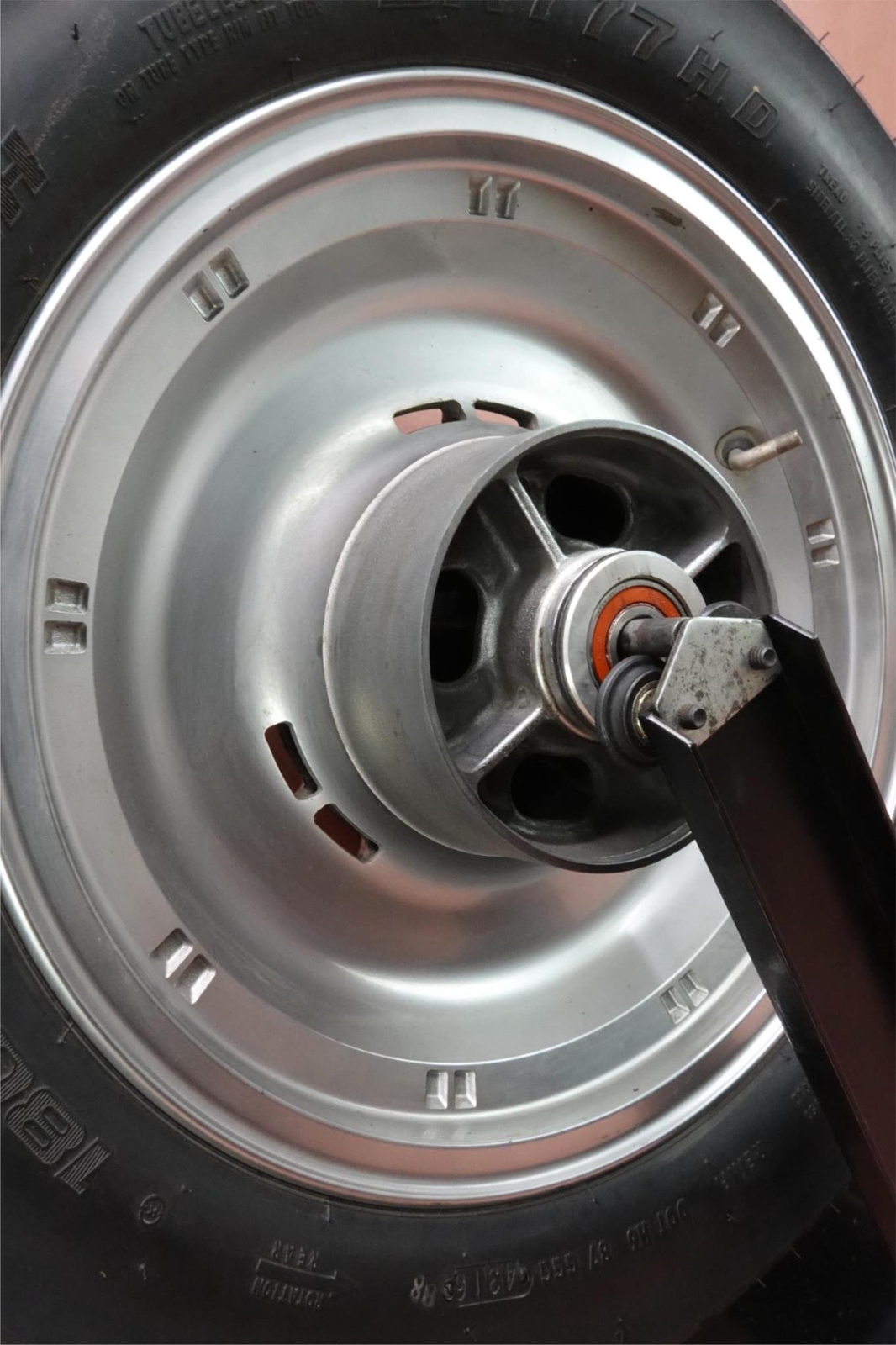 2007-2013 KAWASAKI VULCAN 900 VN900 VN900C REAR WHEEL RIM TIRE 180/70 ...