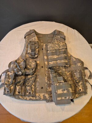 Army ACU Digital Camo Body Armor Plate Carrier with Kevlar Inserts Size ...
