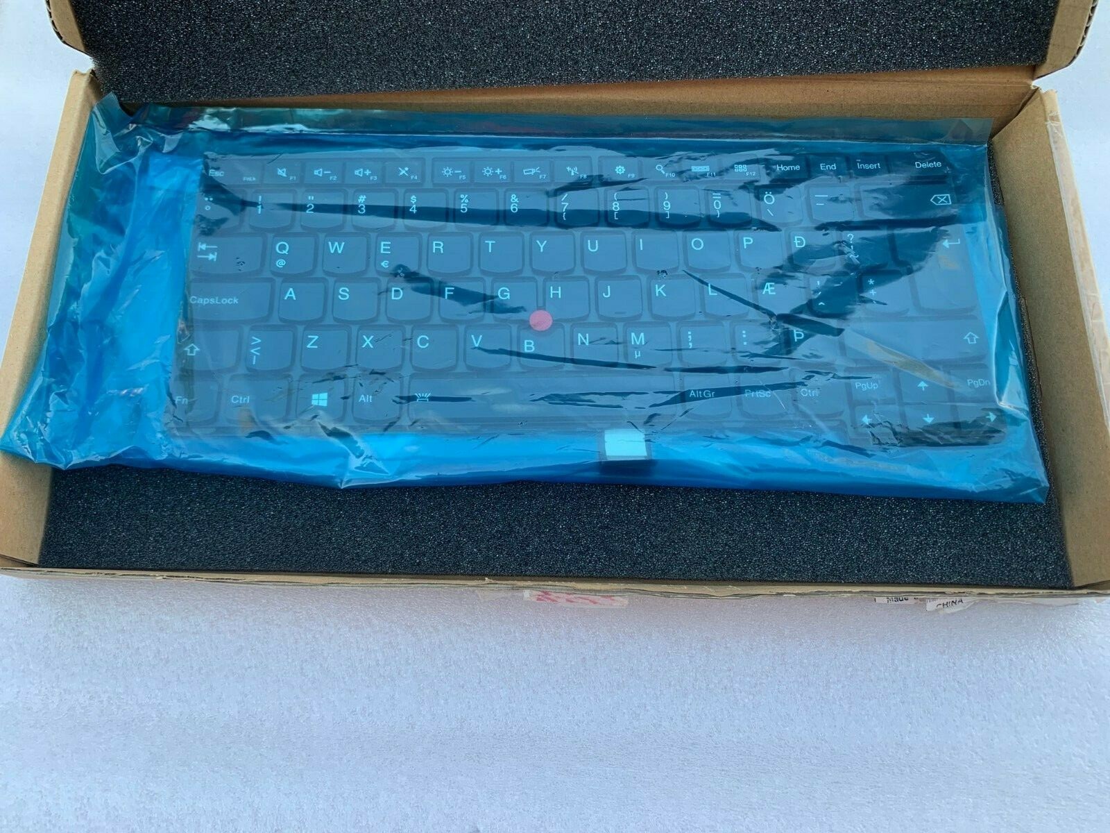 Lenovo - FRU 04X0117 CS13T Backlit Keyboard Icelandic Chicony for sale ...