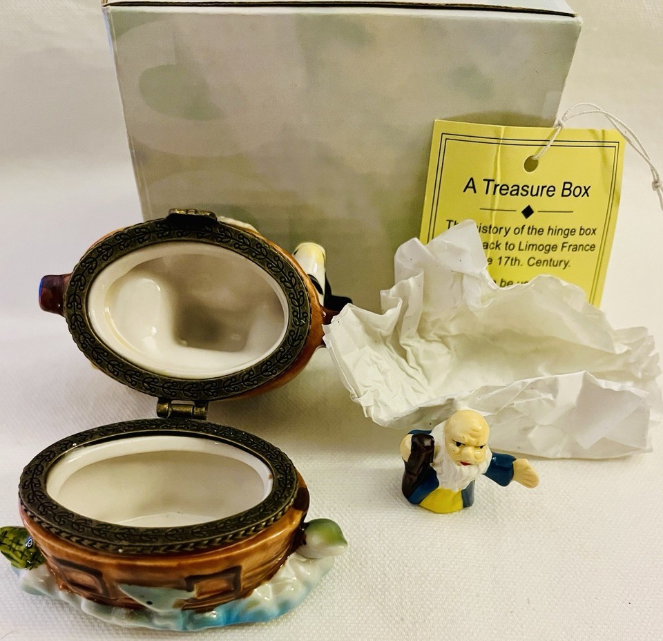 New in Box Noah’s Ark Porcelain Hinged Treasure Box w/ Tiny Noah Inside ...